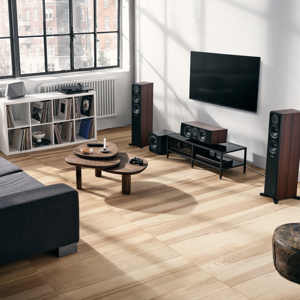 Emit 25C | Center | Hifi starts with Emit